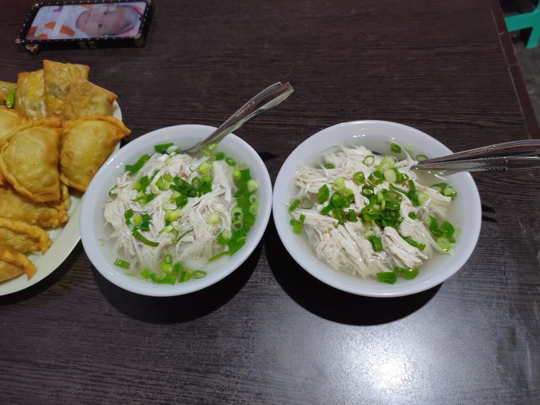 Menyeruput Segarnya Sahoun Ayam Pak Kartim 1 Hidangan Unik di ...