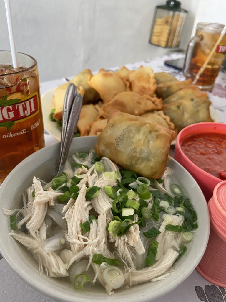 Menyeruput Segarnya Sahoun Ayam Pak Kartim 1 Hidangan Unik di ...