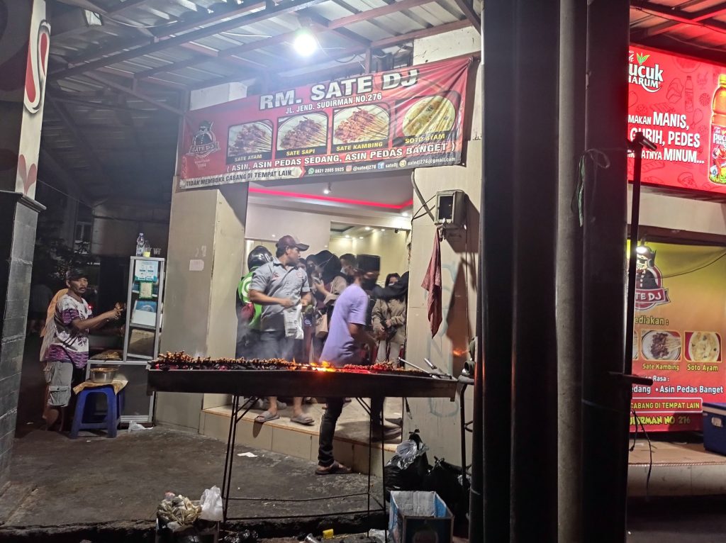 Bumbu Khas Dari Sate DJ Ini Penuh Cita Rasa | Hibur.id