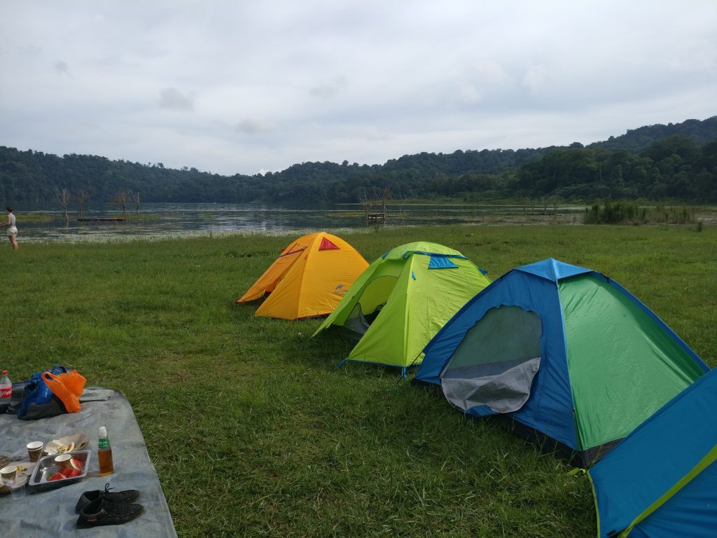 Sensasi Berkemah Di Danau Tamblingan | Hibur.id