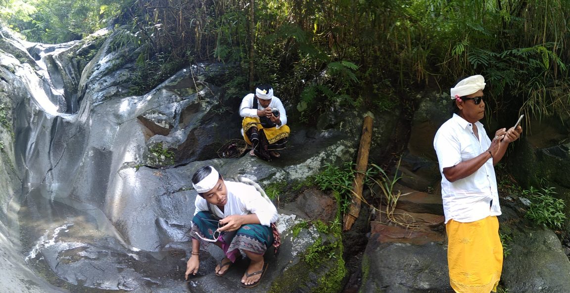 Pura Tirta Pingit - Pura Dengan Mata Air Di Dalamnya | Hibur.id