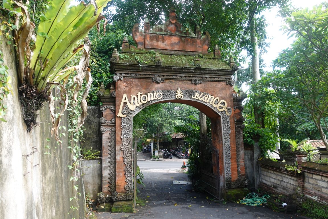 Melihat Hasil Karya Sang Maestro Antonio Blanco di The Blanco ...