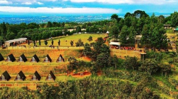 Merasakan Sensasi Berkemah Di Lingkung Gunung - Destinasi Travel Indonesia