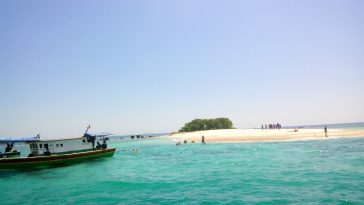 Menikmati Indahnya Pemandangan Pulau Badul Di Ujung Kulon Banten | Hibur.id