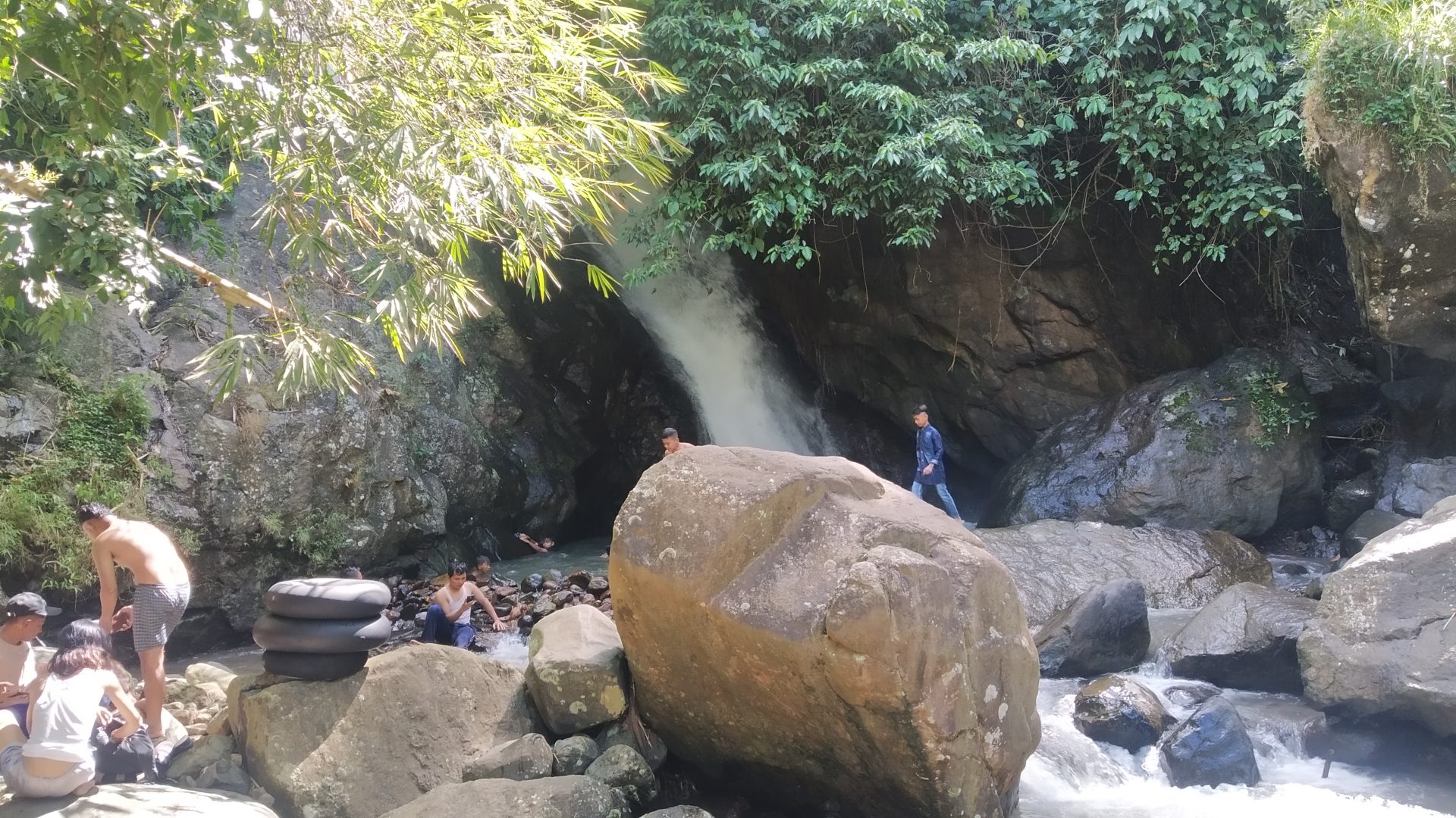 Menjelajahi Keindahan Tersembunyi Lebak: Pesona Curug Cibangkit Dan ...