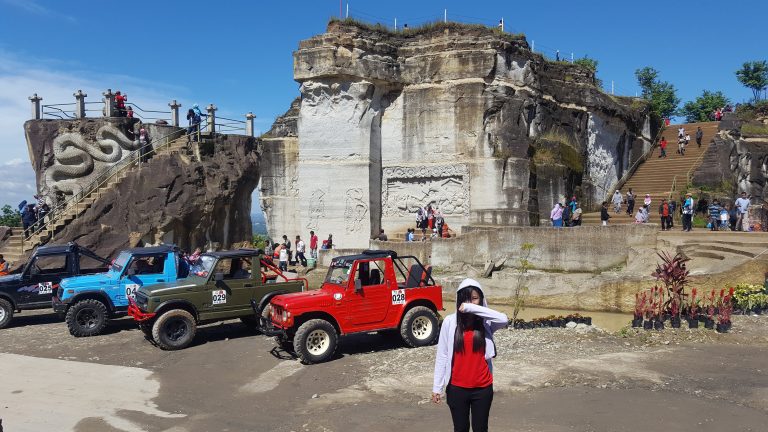 Menikmati Keindahan Yogyakarta Dari Ketinggian Di Taman Tebing Breksi ...