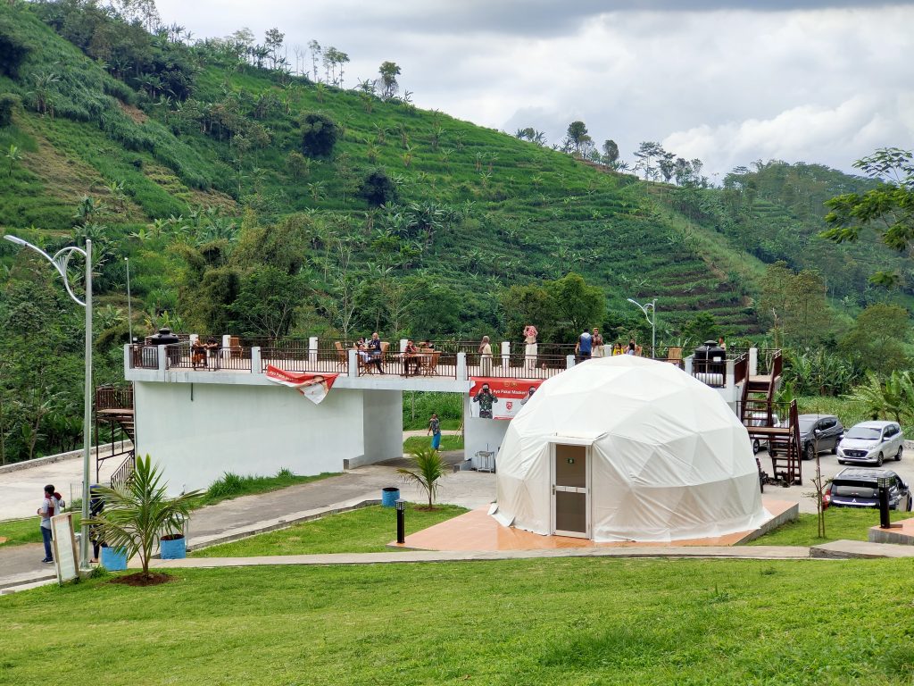 Lembah Indah Malang - Lokasi Berkemah Dengan Keindahan Lembah Dan Pegunungan | Hibur.id