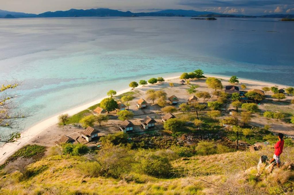 Pulau Kenawa - Pulau Kecil Tidak Berpenghuni Dengan Keindahan Bak Surga ...