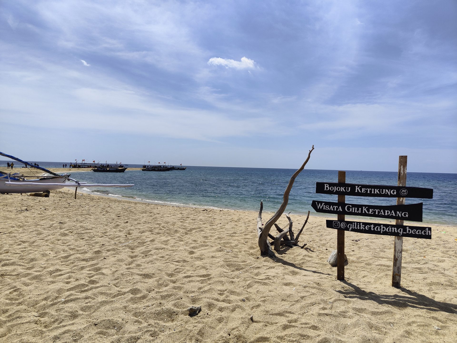 Pantai Pasir Putih Probolinggo - Pantai Dengan Pemandangan Sunset Yang ...