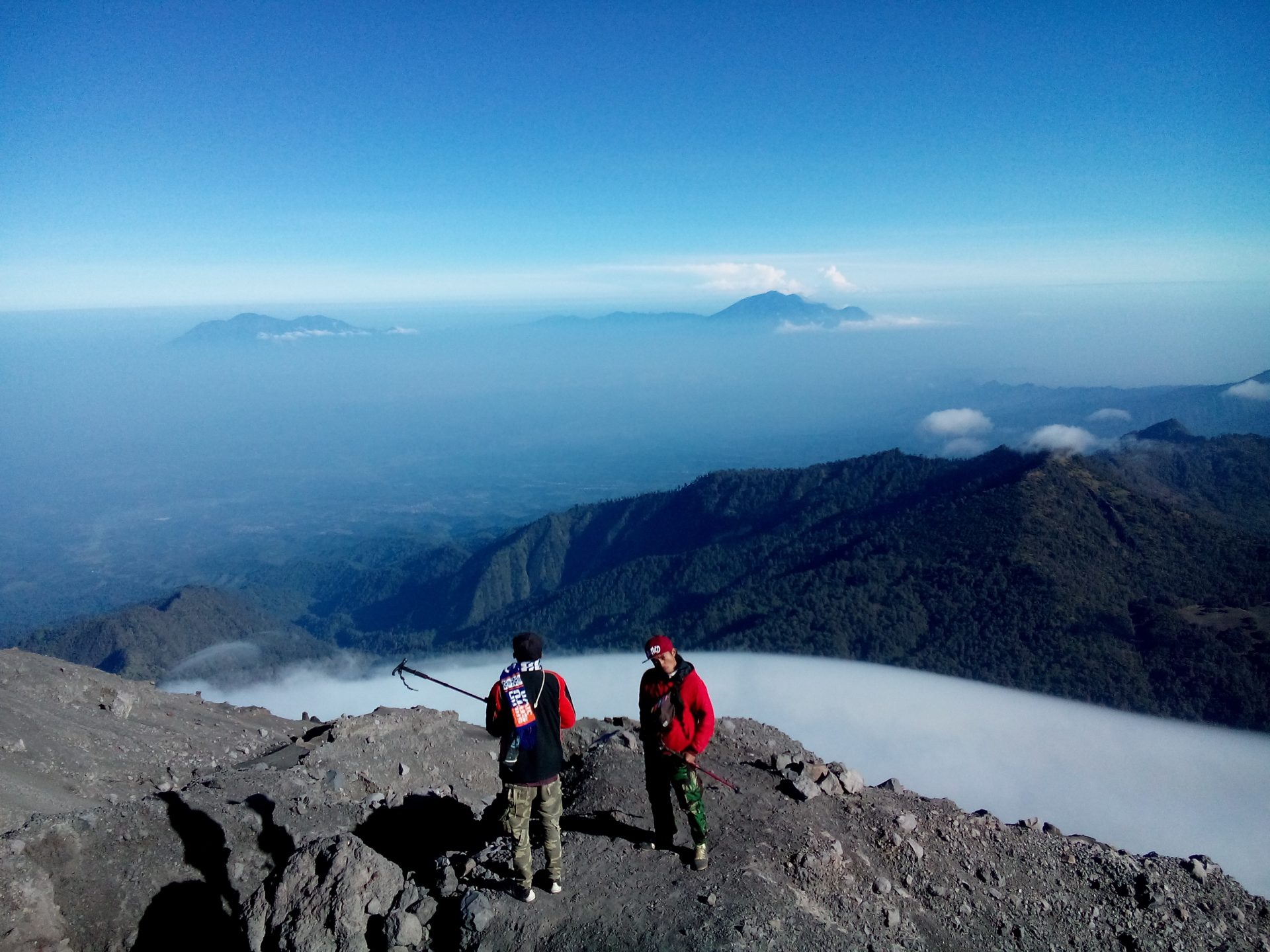 Spot Wisata Populer Yang Ada Di Gunung Semeru | Hibur.id