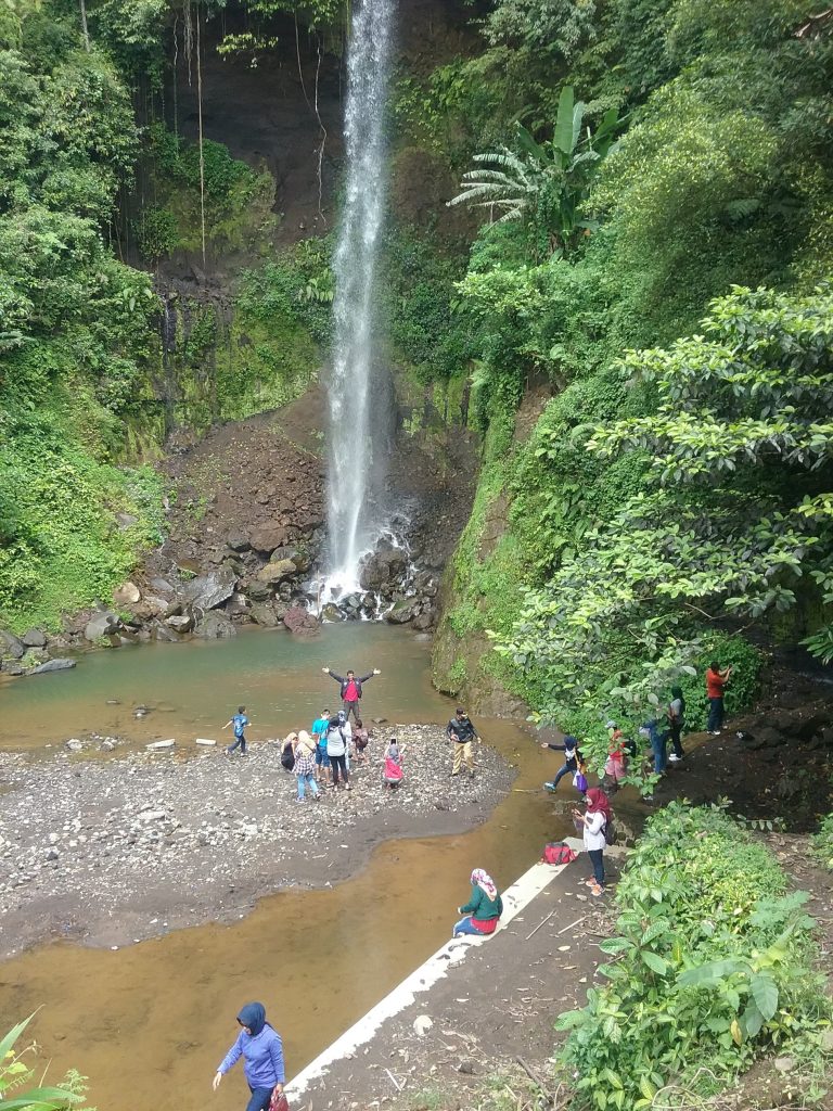 Curug Cibadak, Wisata Air Terjun Eksotis Gunung Salak | Hibur.id
