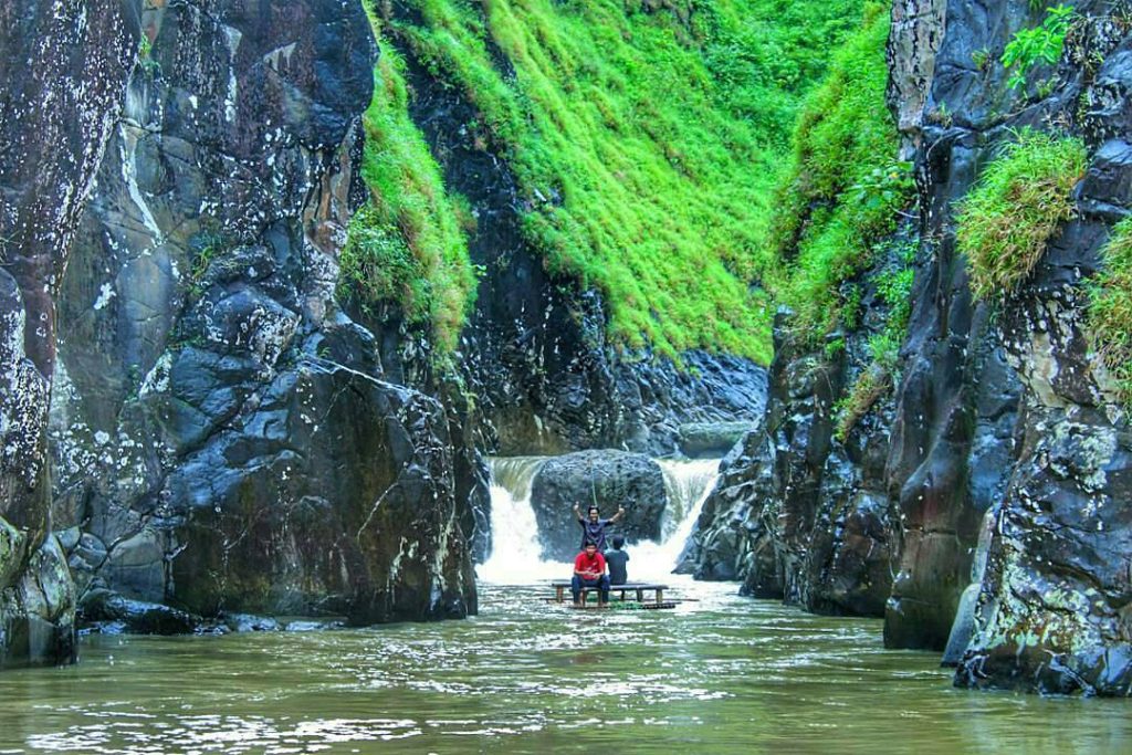 Curug Leuwi Tonjong - Pesona Alam Garut | Hibur.id