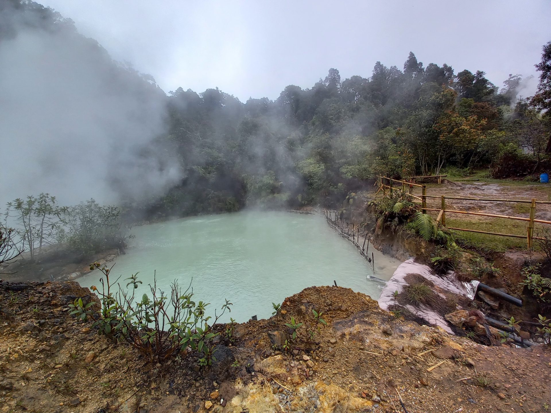 Pesona Kawah Darajat - Wisata Garut | Hibur.id