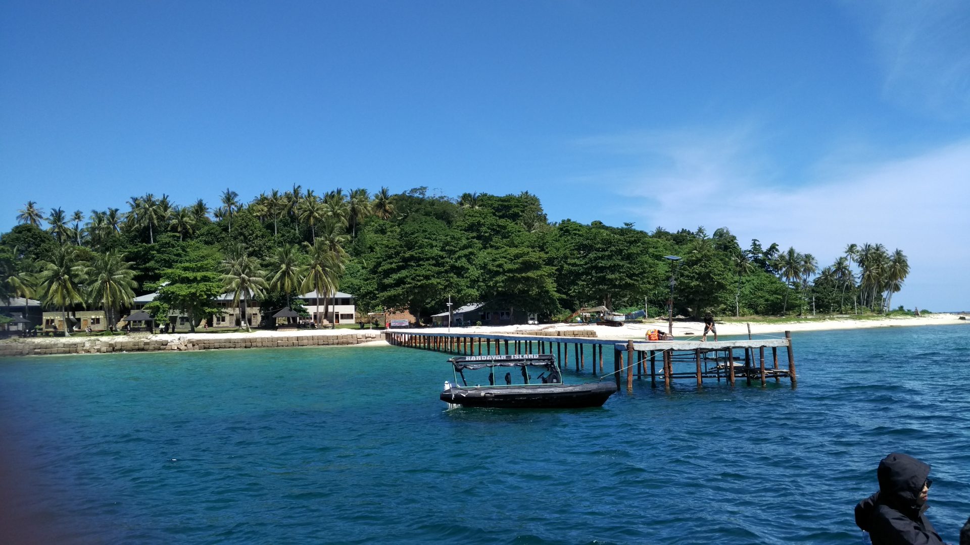 Pulau Randayan - Pulau Kecil Dengan Keindahan Yang Eksotis | Hibur.id