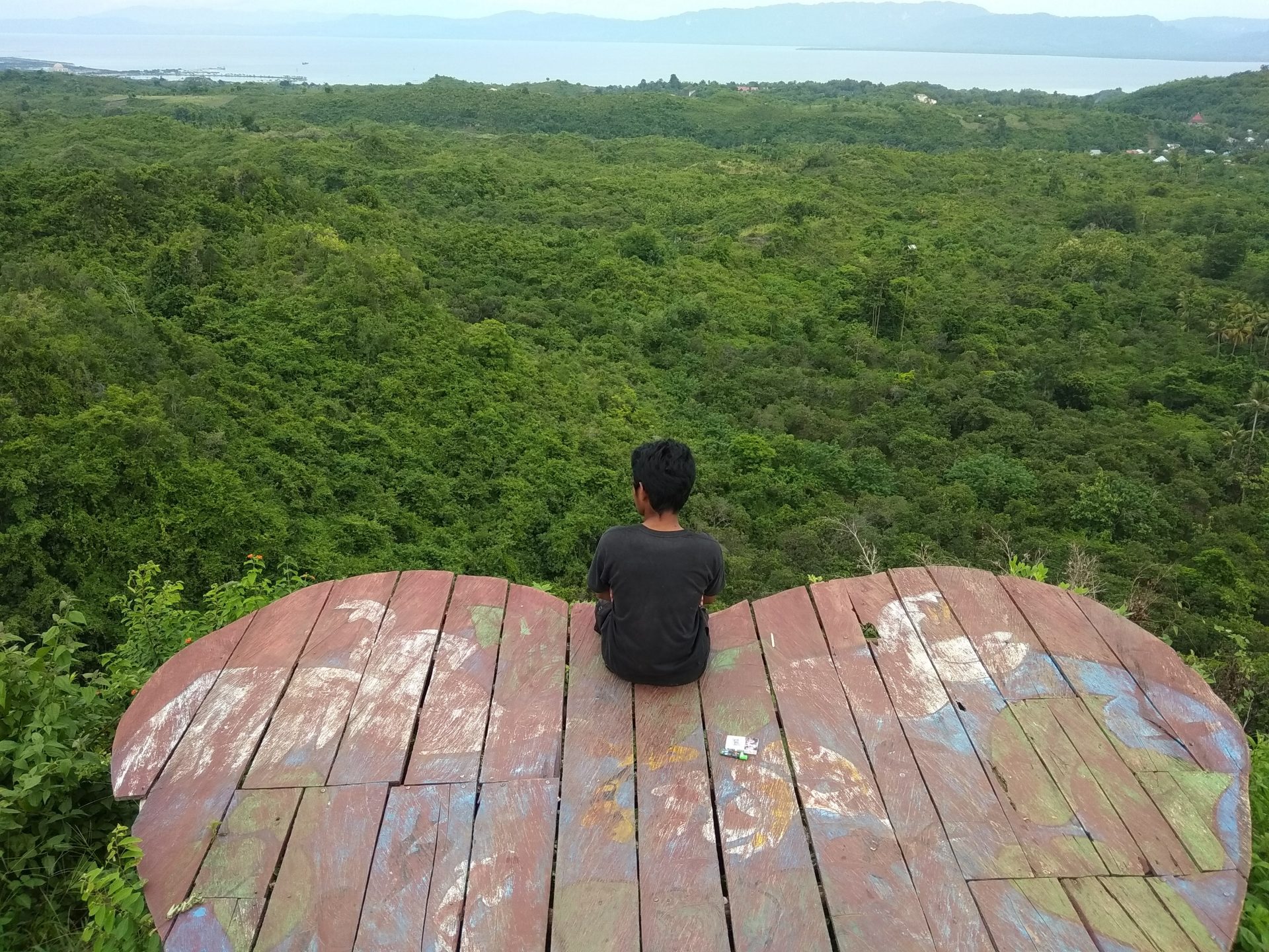 Yuk, Nikmati Indahnya Sunset Dengan Berkemah Di Puncak Wakila | Hibur.id