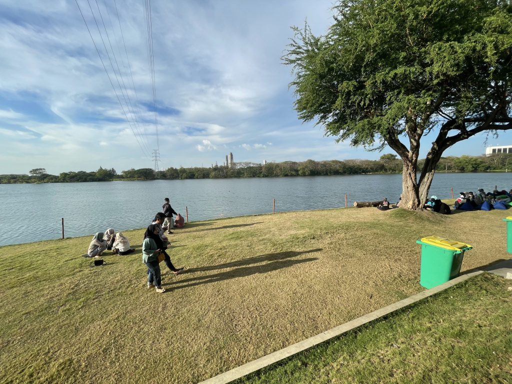 Telaga Ngipik - Dari Bekas Tambang Menjadi Lokasi Wisata Favorit | Hibur.id