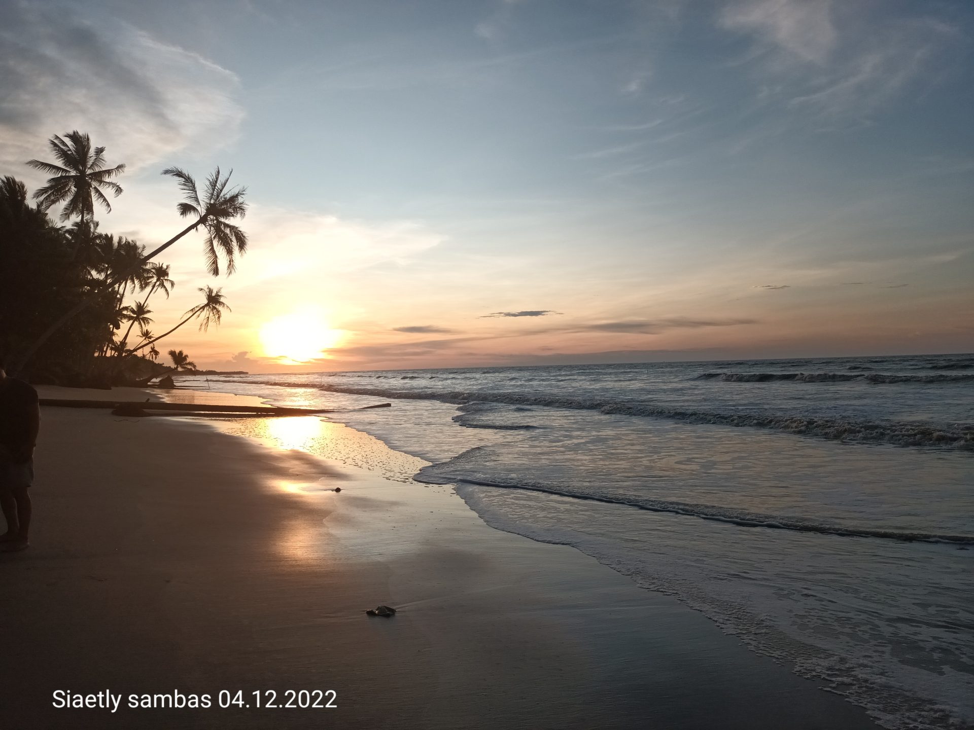 Pesona Dan Daya Tarik Dari Pantai Paloh Sambas | Hibur.id