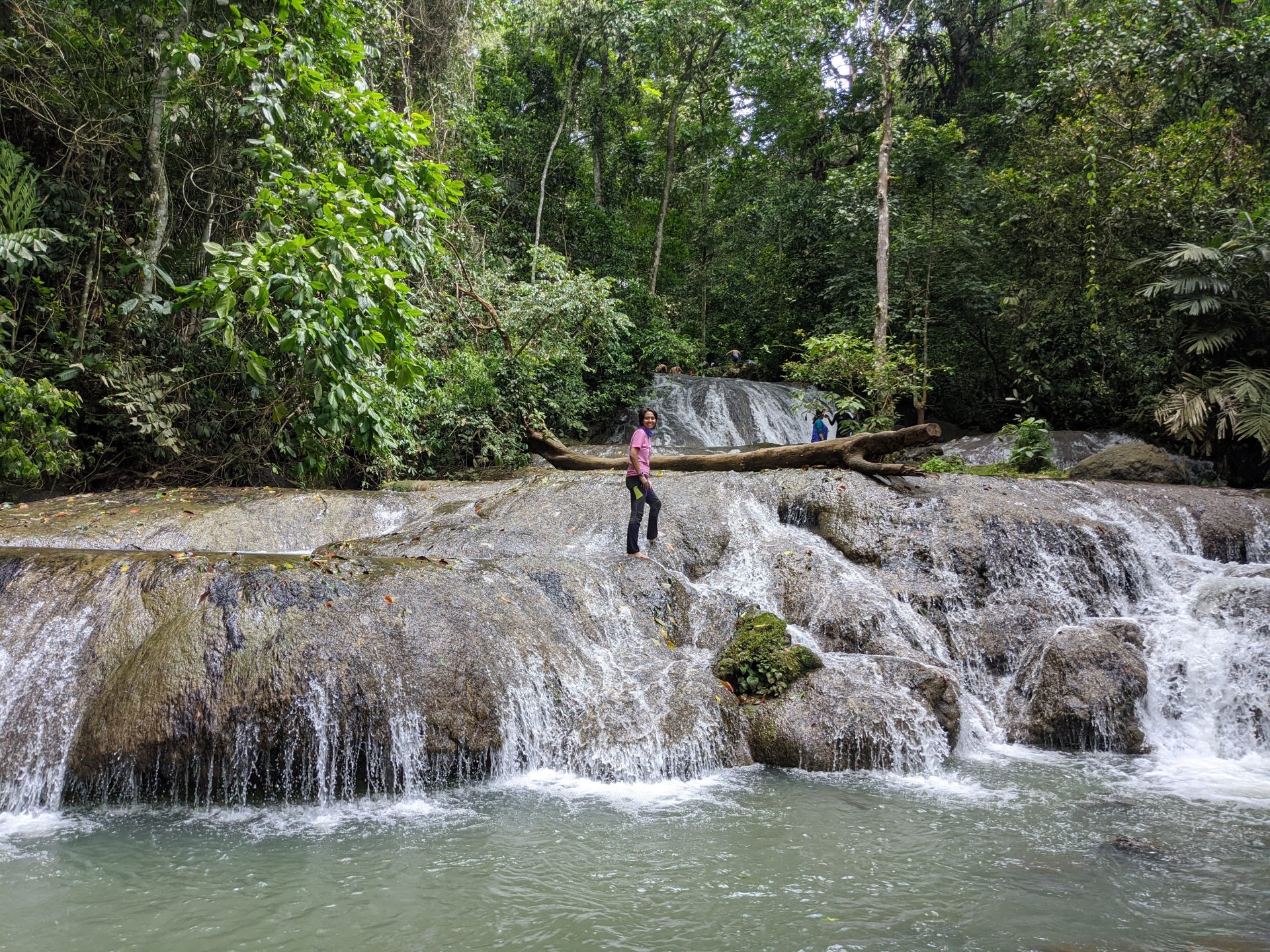 Mengintip Keindahan Curug Bibijilan - Destinasi Travel Indonesia | Hibur.id
