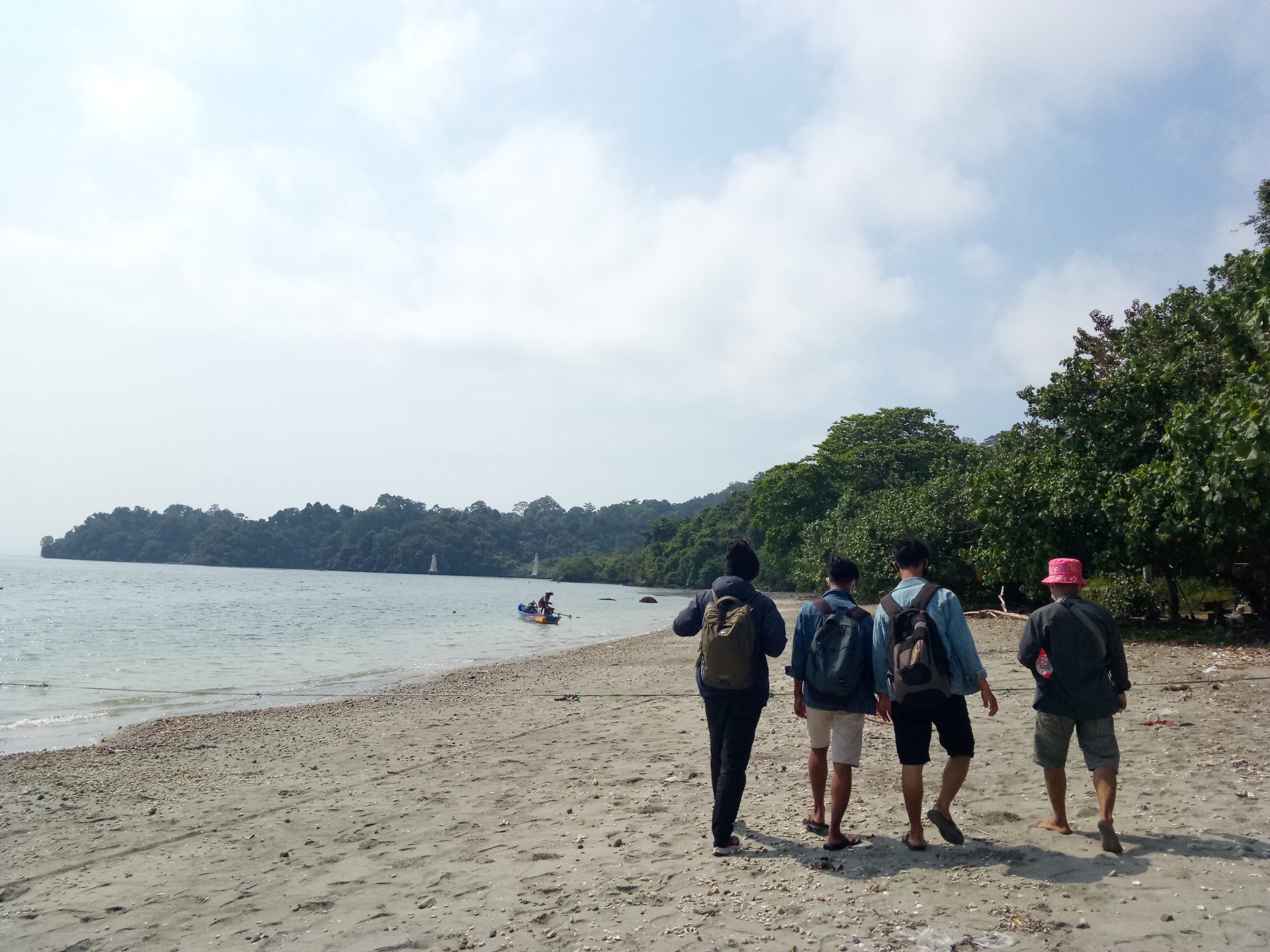 Surga Tersembunyi Di Nusakambangan - Pantai Kalipat | Hibur.id