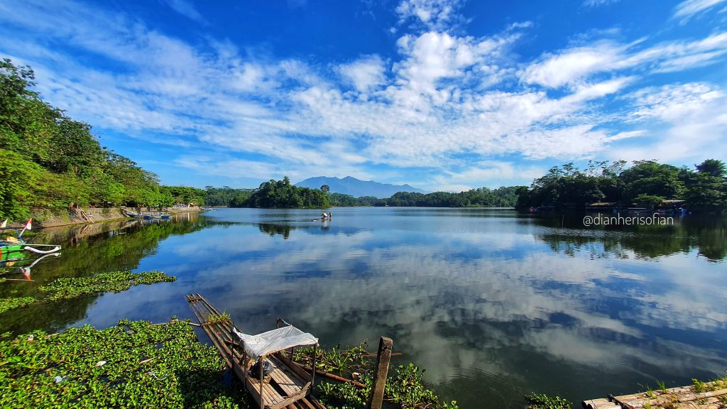 Situ Gede, Wisata Alam Murah Meriah di Tasikmalaya | Hibur.id