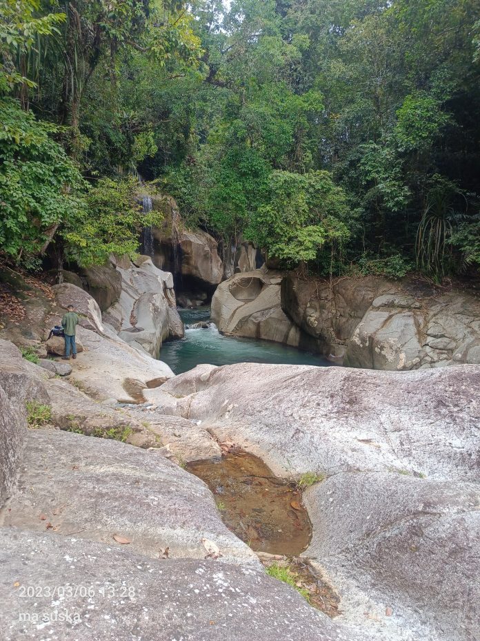 Pesona dan Daya Tarik Air Terjun Nyarai Mulai Dari Trekking Hingga ...