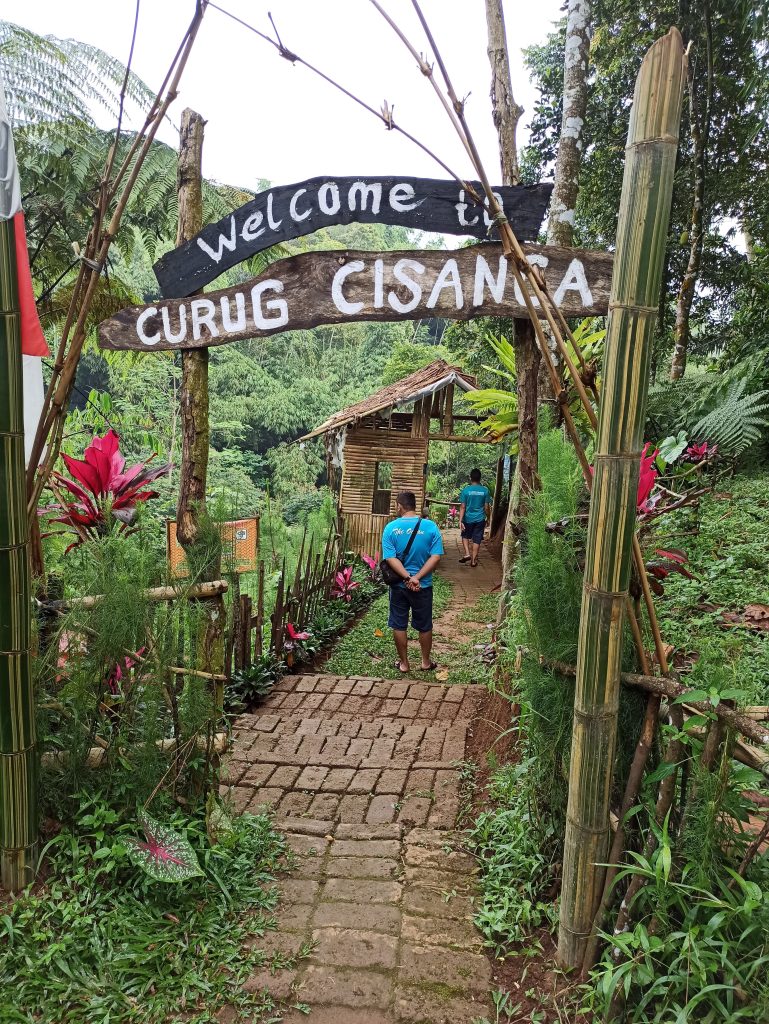 Curug Cisanca, Keindahan Air Terjun Di Bawah Kaki Gunung Tangkuban ...