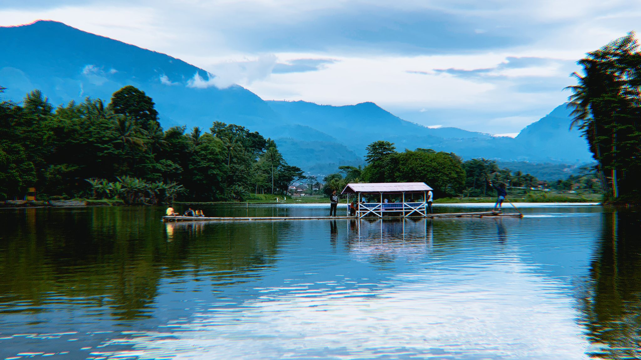 Inilah Keindahan Situ Cangkuang, Wisata Alami di Kabupaten Garut ...