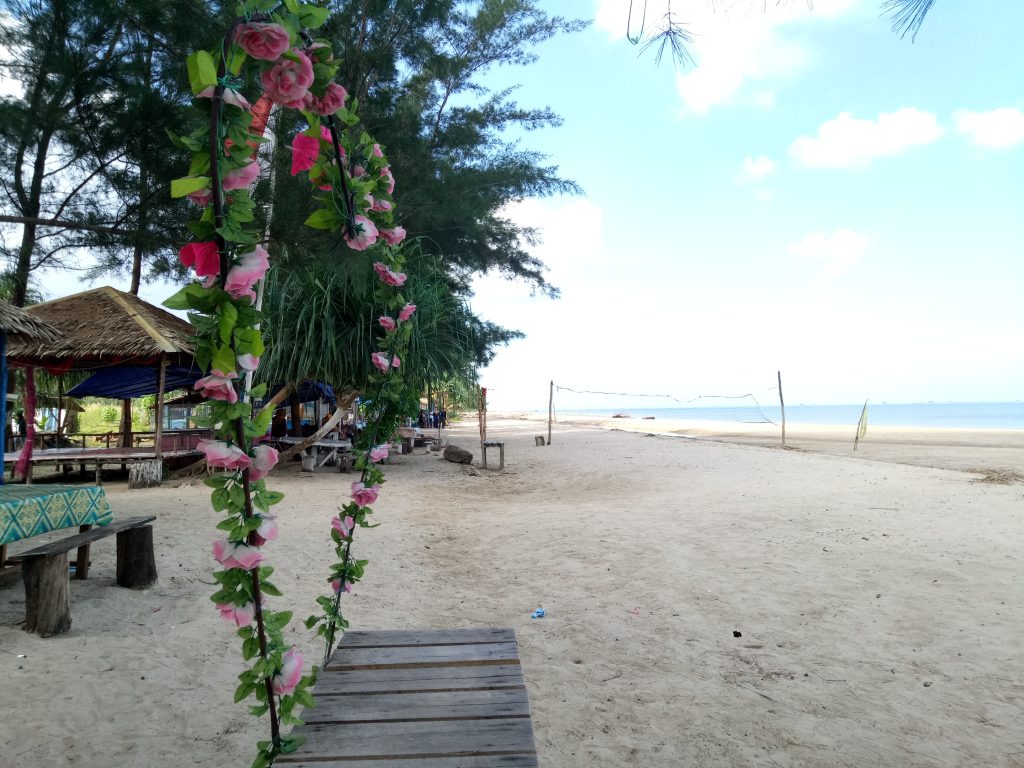 Pantai Jingga Muara Badak, Pantai Indah Nan Eksotis Yang Akan ...