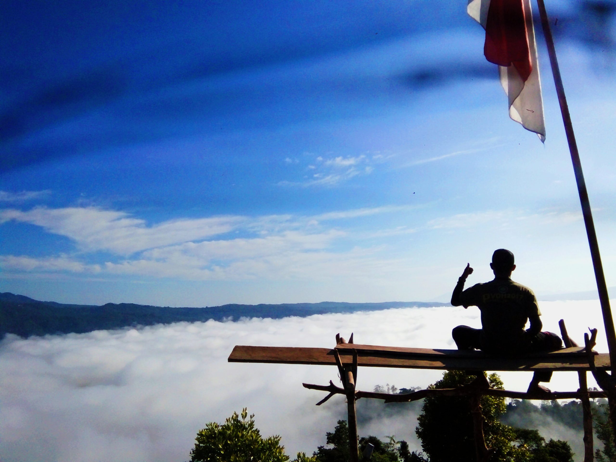 Gunung Payung Ranoyapo, Menikmati Sunrise Dan Sunset Di Atas Awan ...