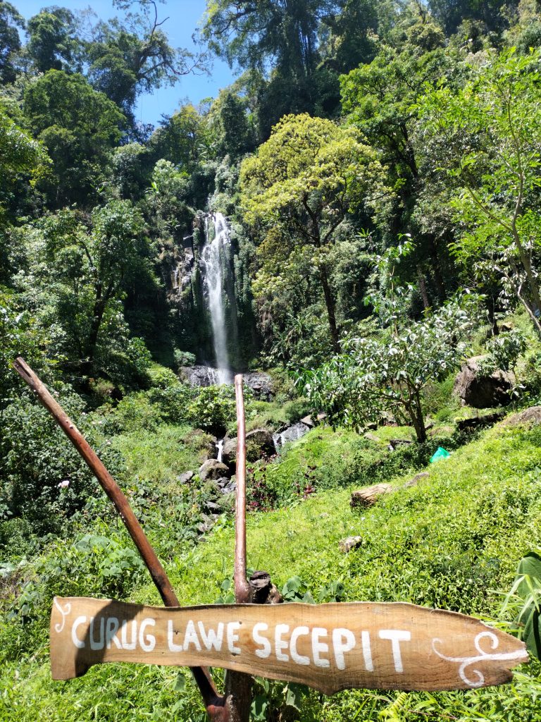 Yuk, Rasakan Sensasi Ngopi Di Curug Lawe Secepit - Hidden Gemnya Kendal ...