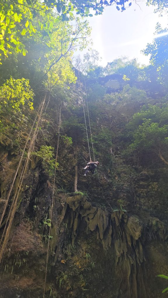 Menakjubkan! 7 Goa Terindah di Indonesia yang Harus Dikunjungi Oleh ...