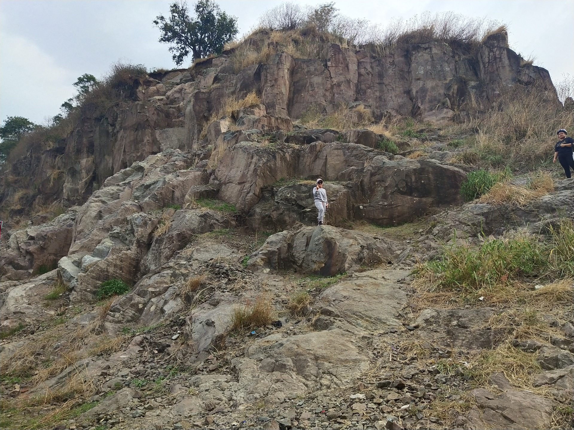 6 Destinasi Panjat Tebing Alam Terbaik di Indonesia untuk Menantang ...