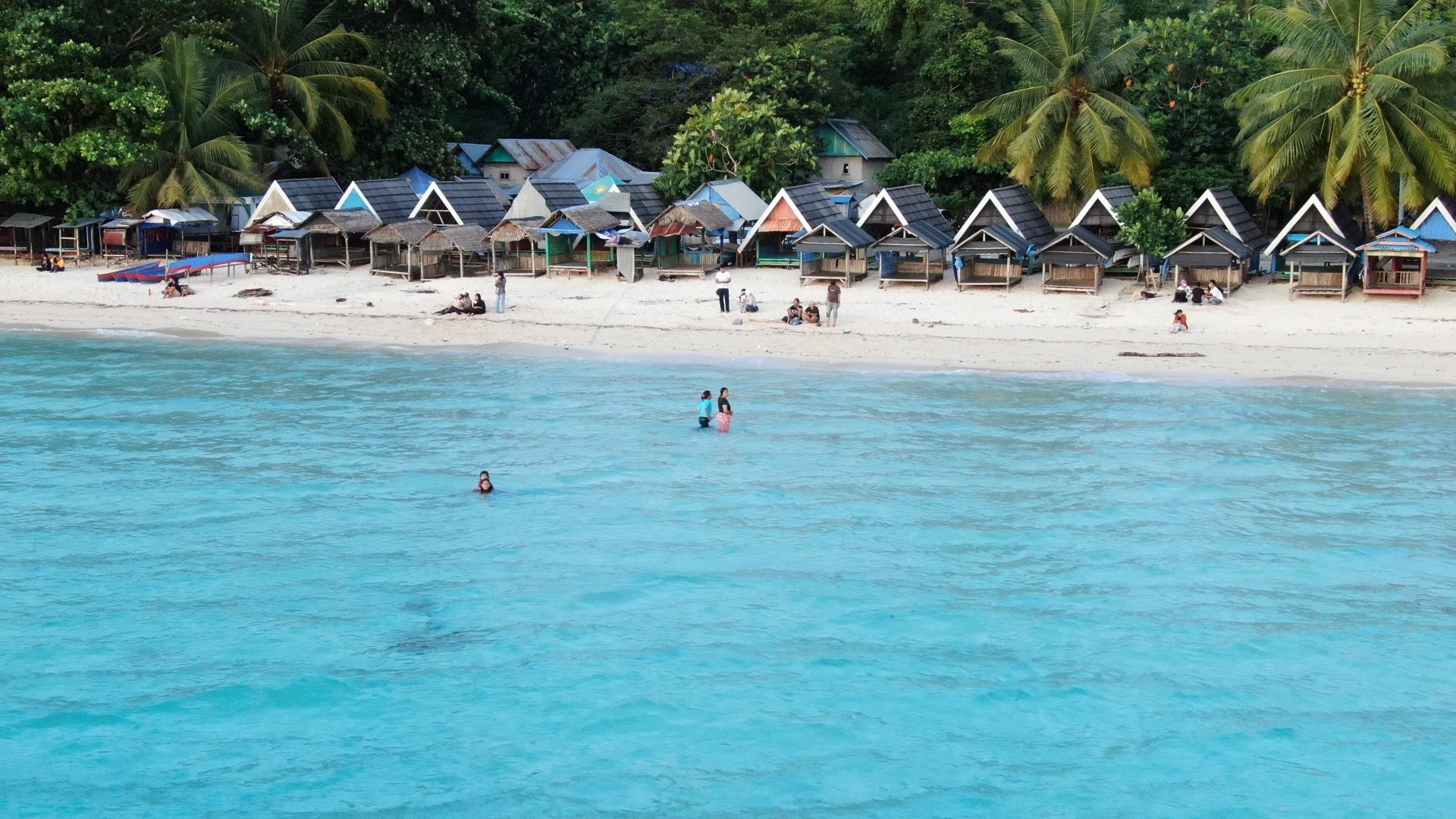 7 Pantai Terindah di Sulawesi Tenggara yang Wajib Dikunjungi untuk ...