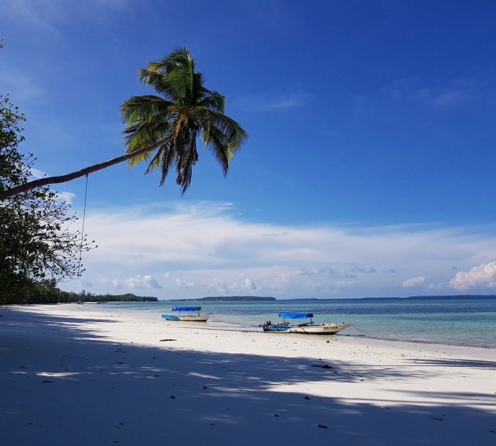 Kei Besar dan Kei Kecil: 7 Tujuan Wisata yang Tidak Boleh Dilewatkan di ...