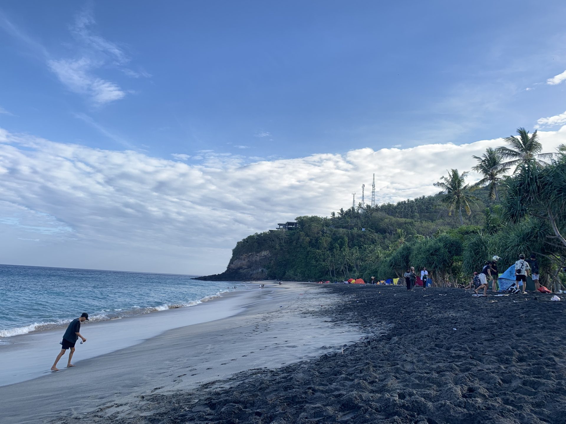Menikmati Pesona Pantai Setangi: Surga Tersembunyi yang Menakjubkan ...