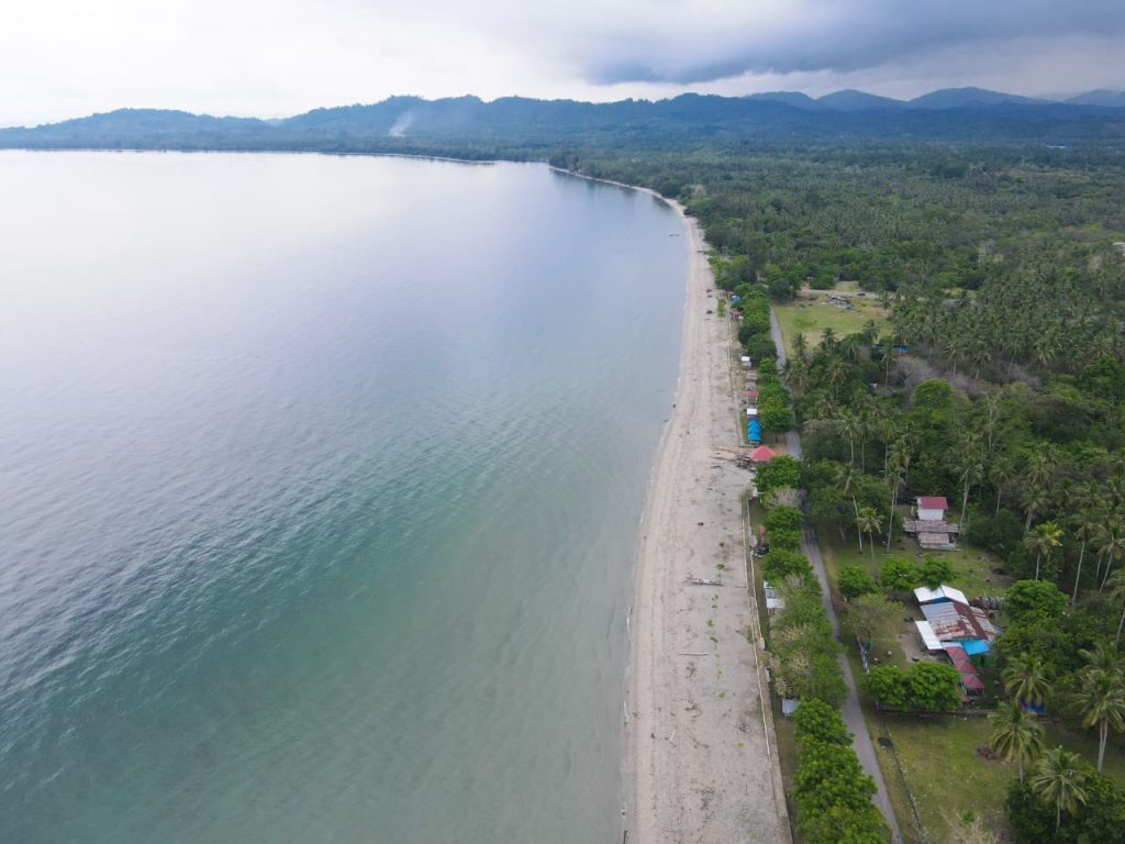 7 Pantai Terindah di Sulawesi Tenggara yang Wajib Dikunjungi untuk ...