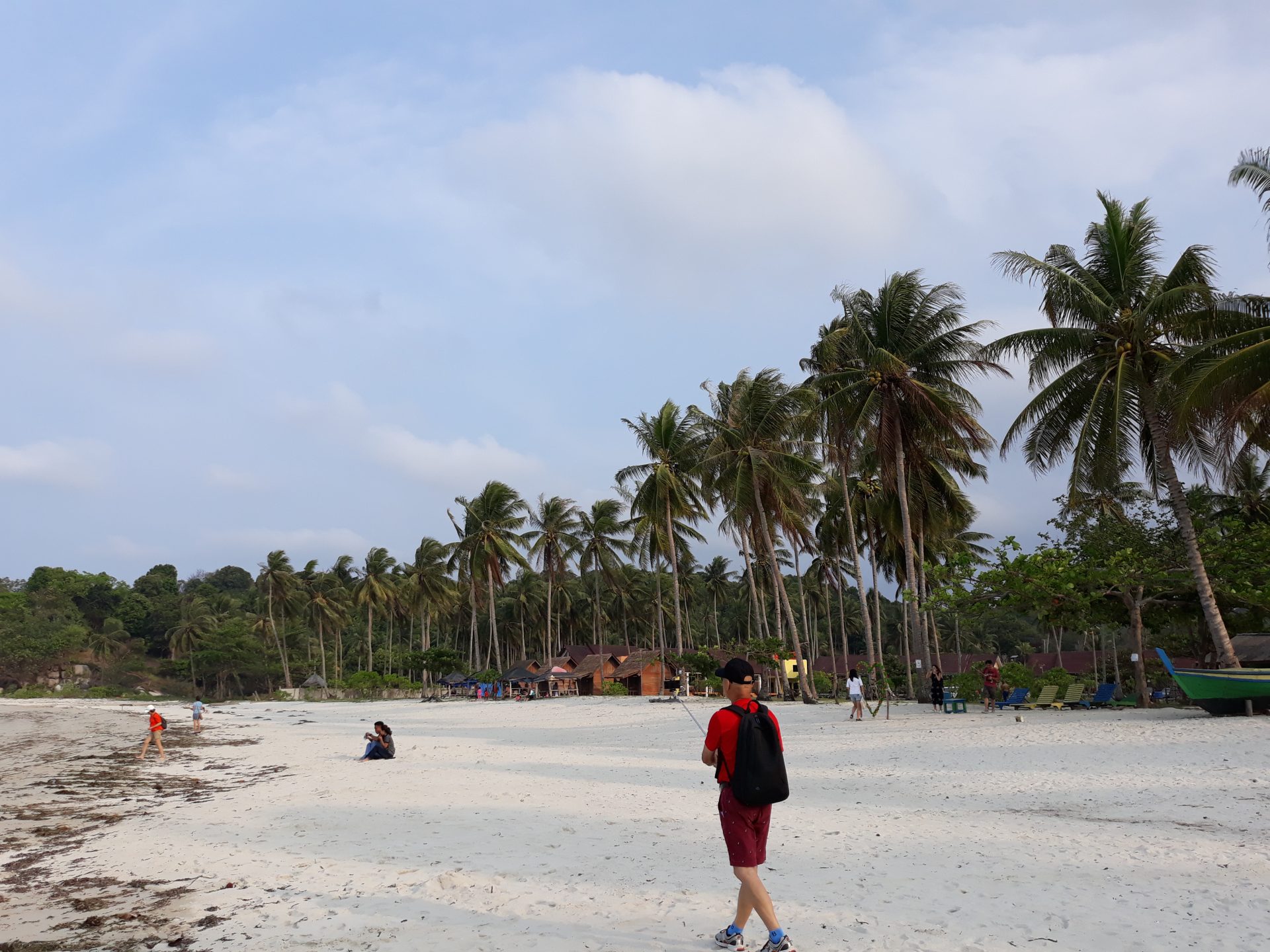 Melihat Keindahan Lautan di Riau: Menyusuri 7 Pantai Menakjubkan ...