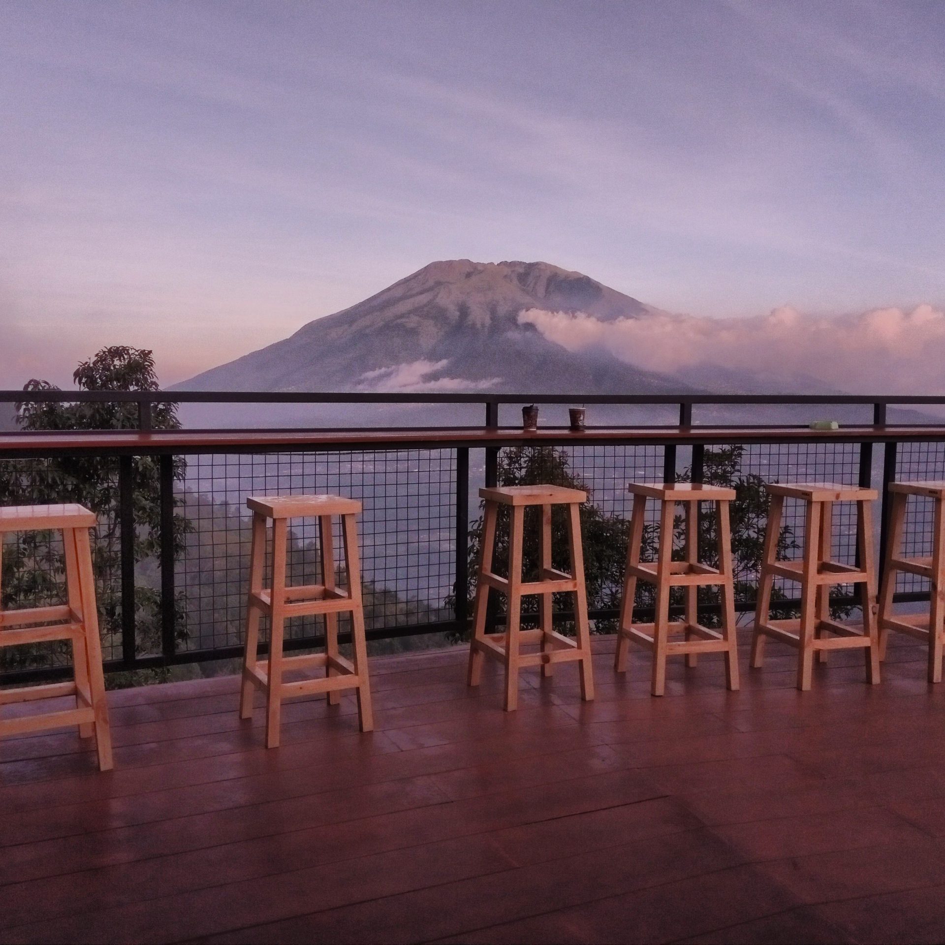 Awang - Awang Telomoyo, Spot Glamping Dengan Panorama Gunung Telomoyo ...