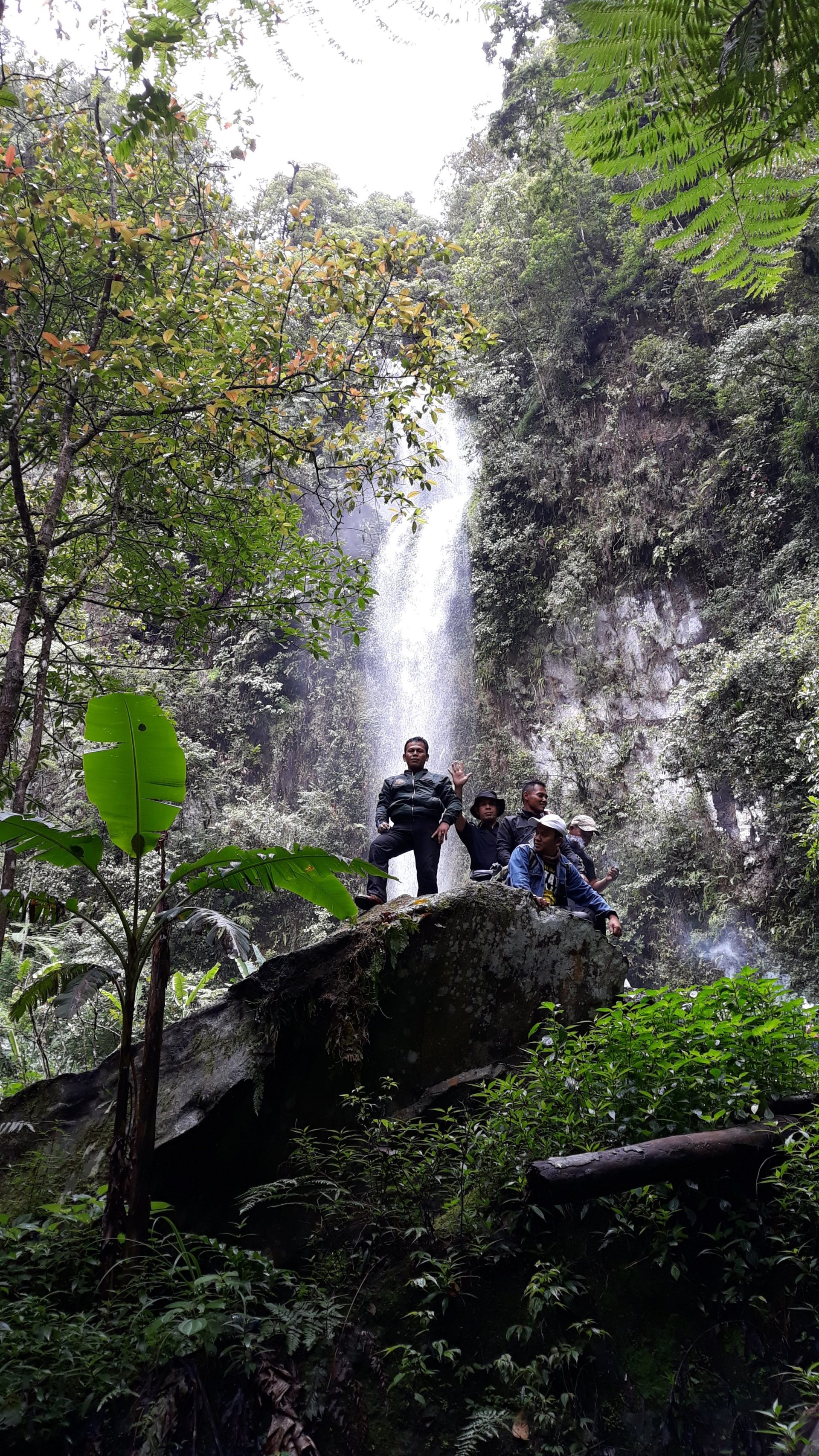 Menikmati Keindahan Curug-Curug di Bandung | Hibur.id