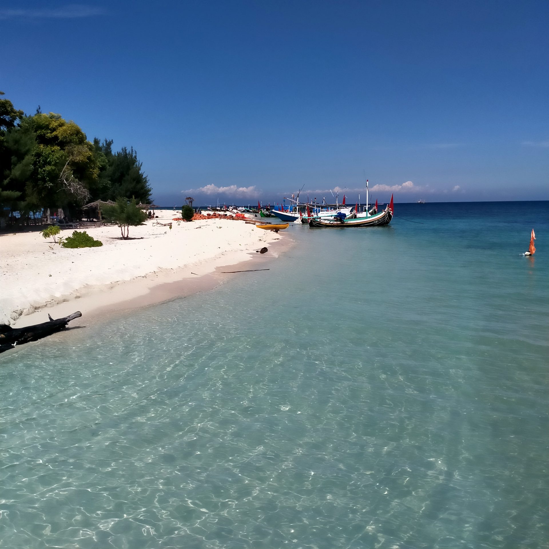 Menikmati Pesona Alam yang Asli di Sumenep: 5 Destinasi Wisata Wajib ...