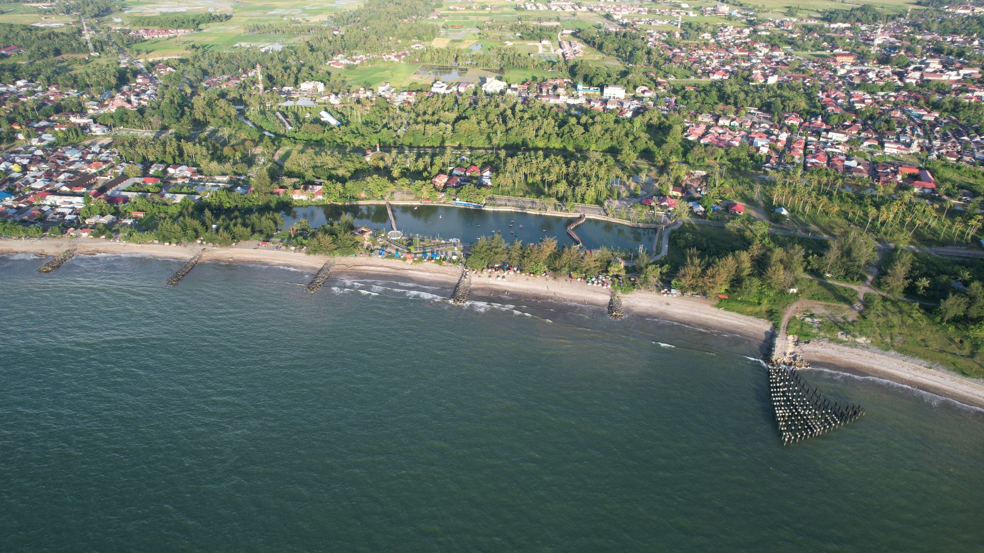 Menikmati Keindahan Alam di Pariaman: Eksplorasi 5 Pantai Terbaik ...