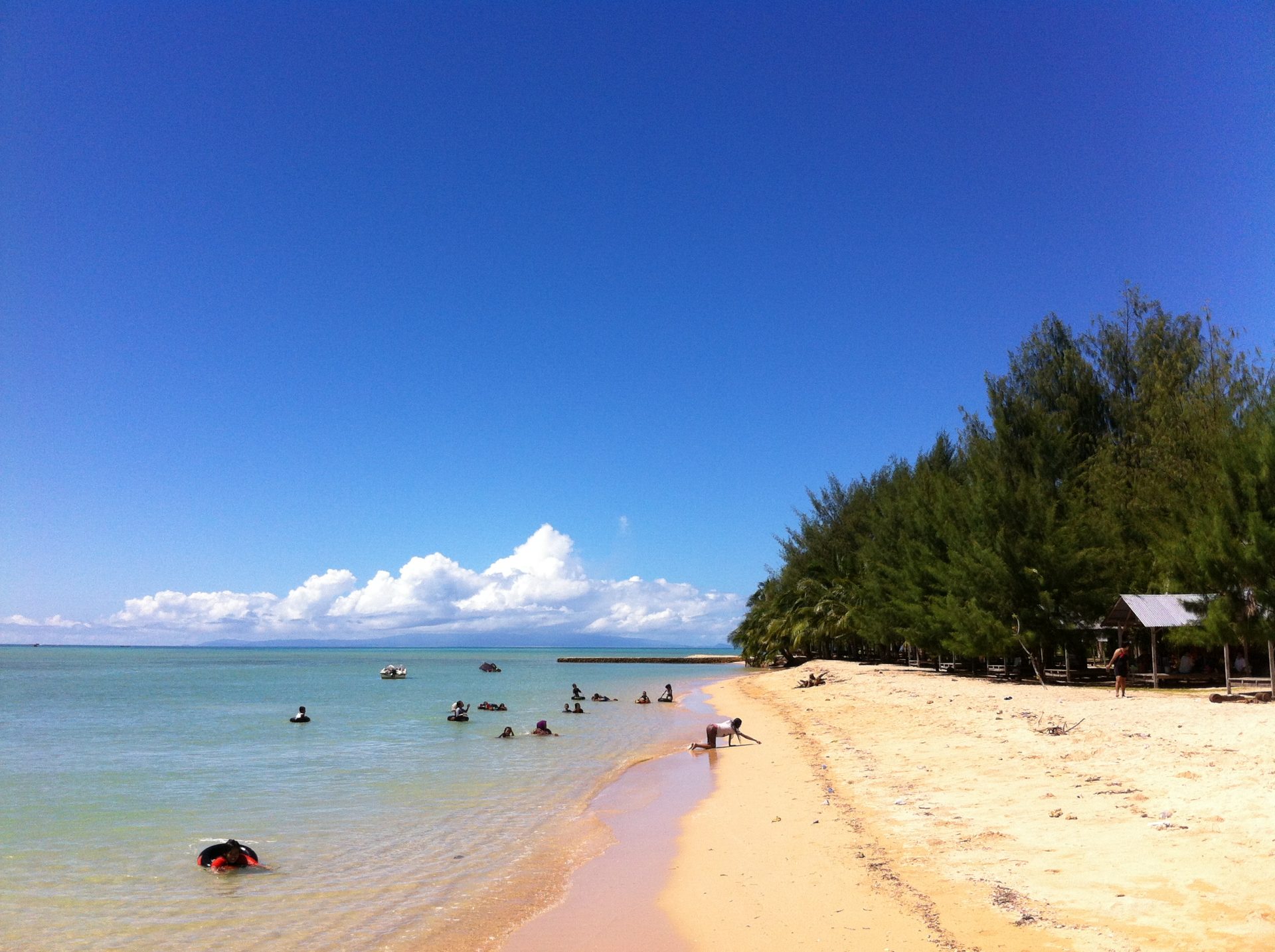 Pesona Memukau Pantai-Pantai Sulawesi Tenggara: Menjelajahi Surga ...