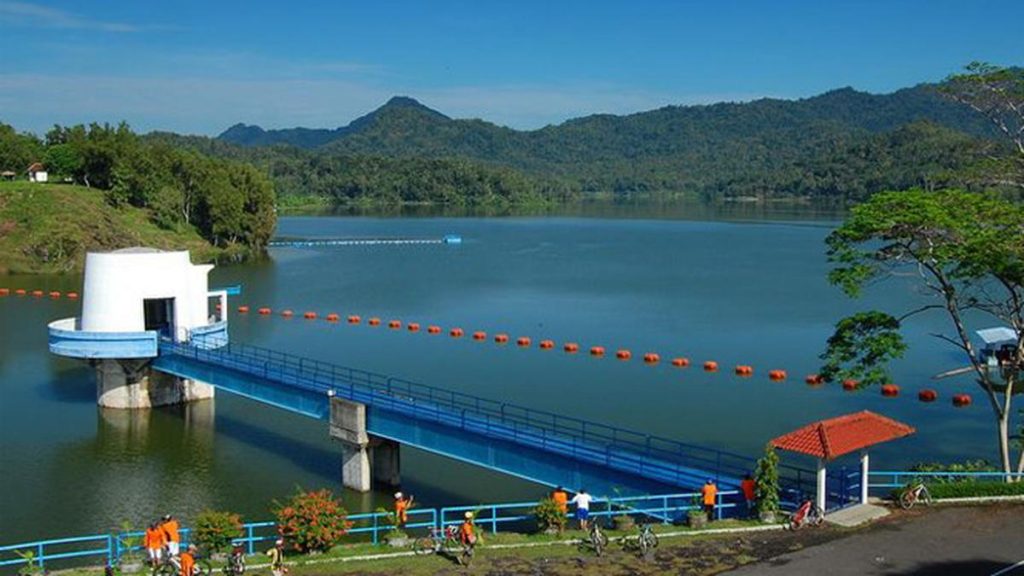 Waduk Terindah di Indonesia yang Wajib Dikunjungi | Hibur.id