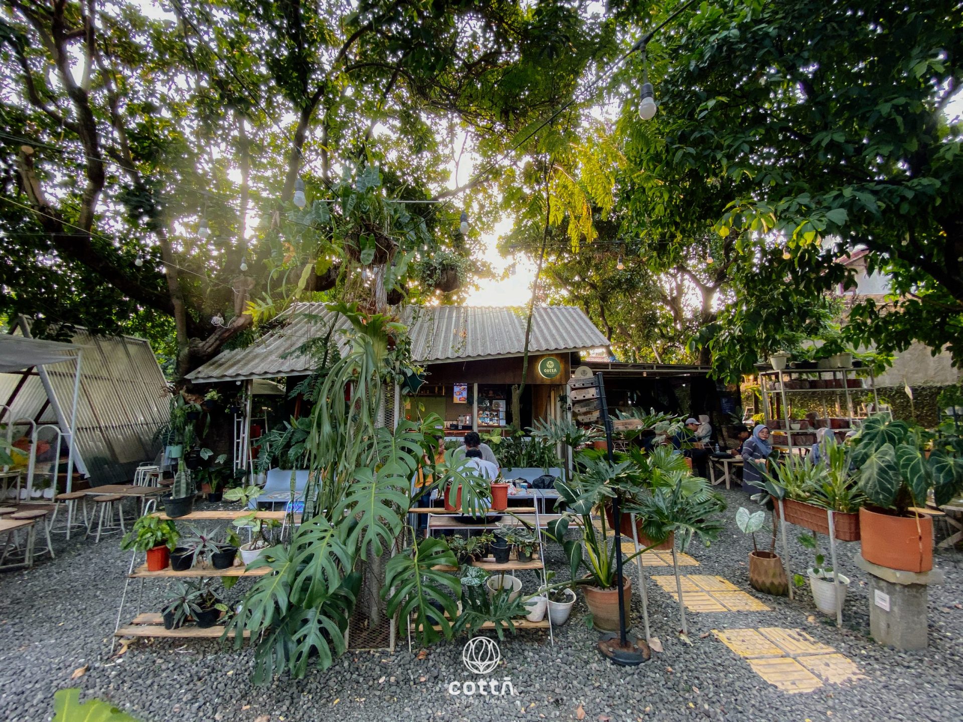 Menikmati Pesona Cafe dengan Sentuhan Aesthetic yang Ada Di Bekasi | Hibur.id