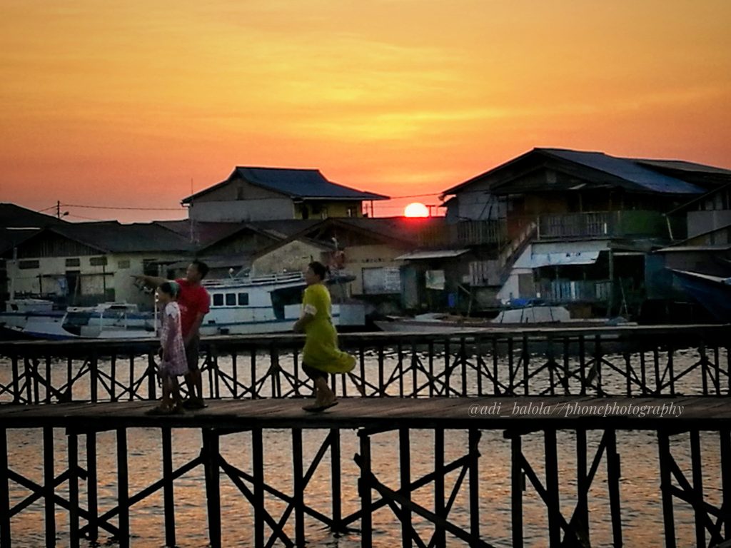 Kawasan Kampung Atas Air, Keindahan Tradisional di Tengah Kota ...