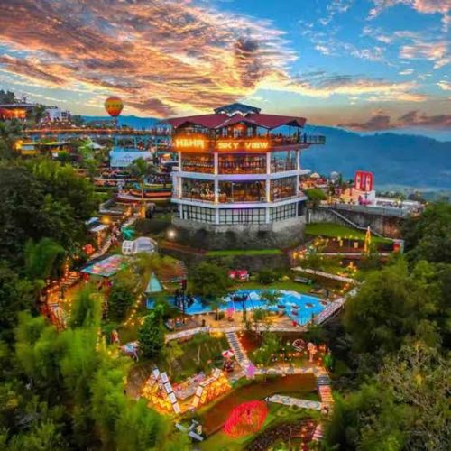 Menyaksikan Keindahan Langit di HeHa Sky View, Destinasi Ternama di ...