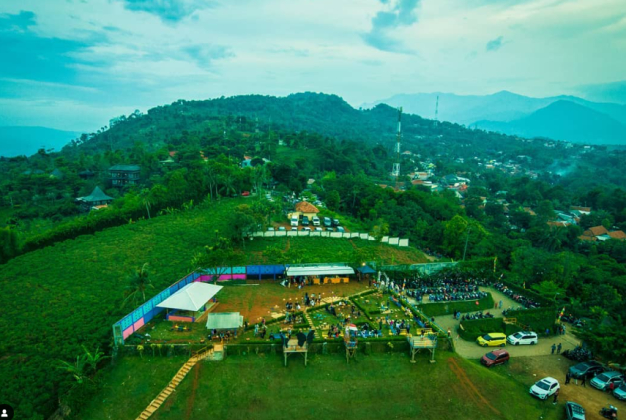 Menikmati Keindahan Alam dan Hiburan Seru di Bukit Hambalang ...